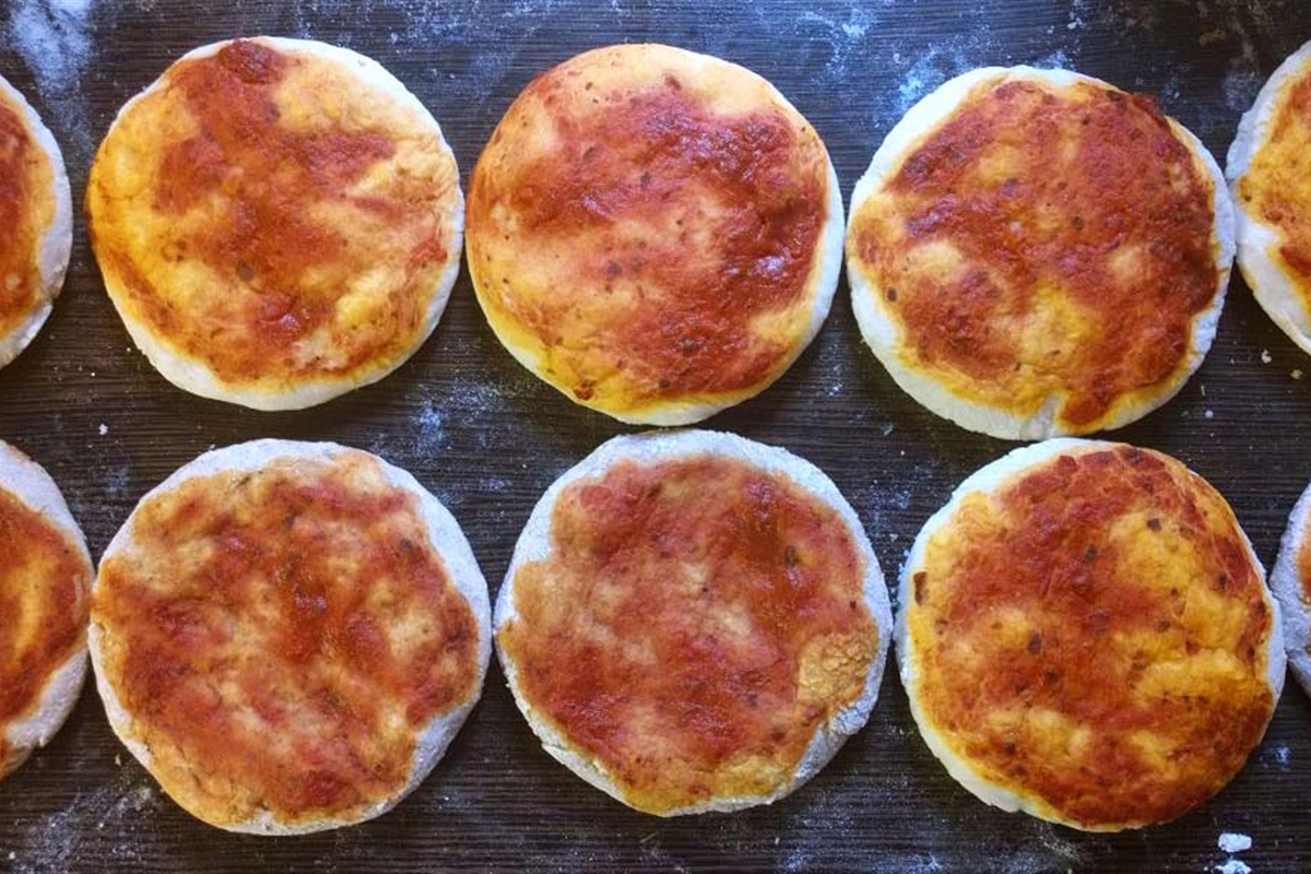 Pizzetas con masa saborizada - El Gourmet